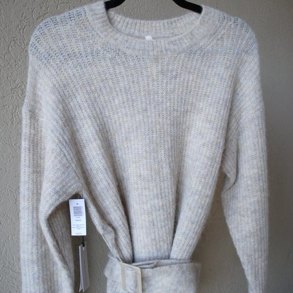 Babaton | Sweaters | Nwt The Group By Babaton Oversized Sweater With ...